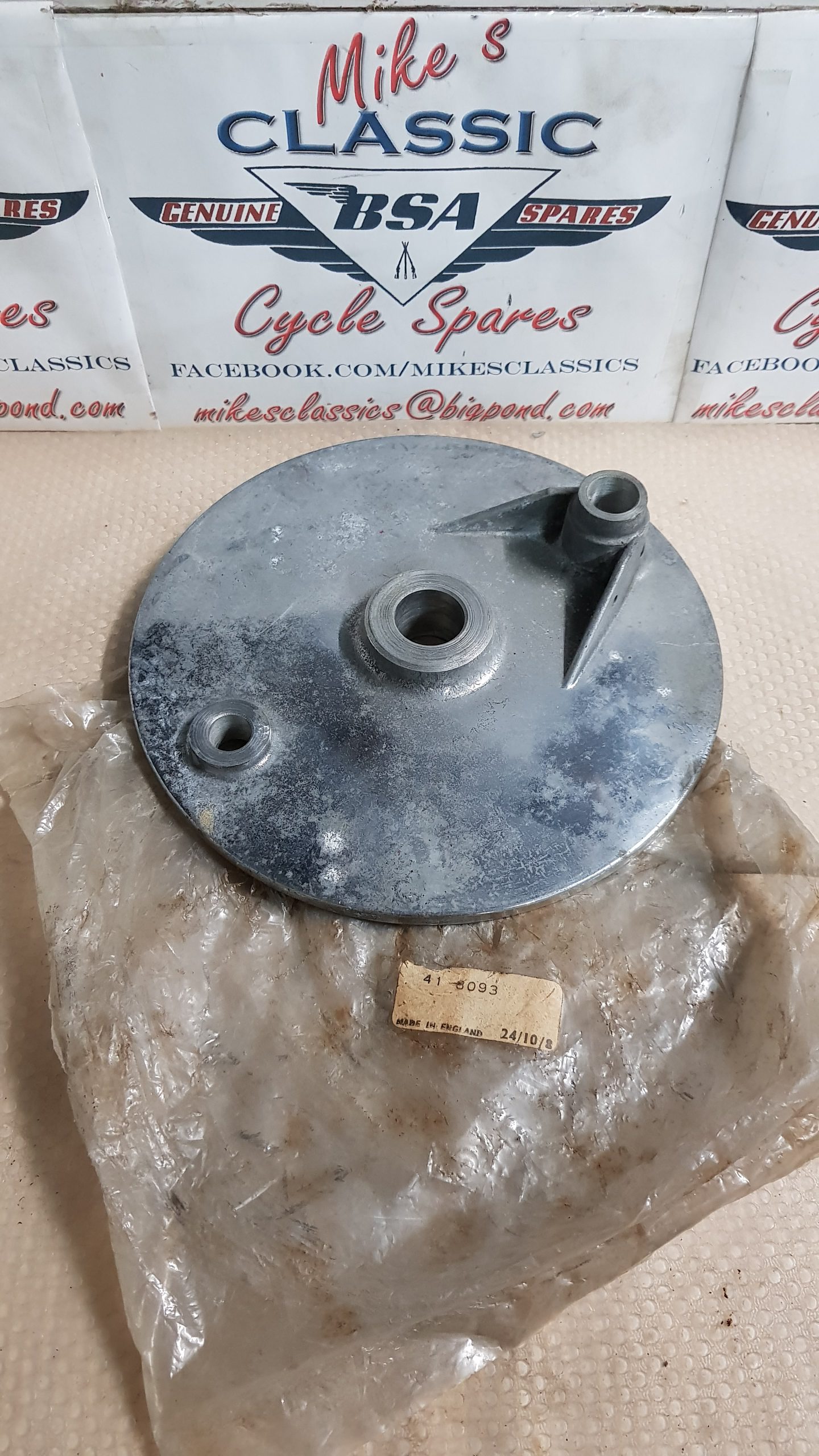 NOS BSA REAR BRAKE PLATE 41-6093 UNSURE OF WHAT MODEL THIS SUITS ...