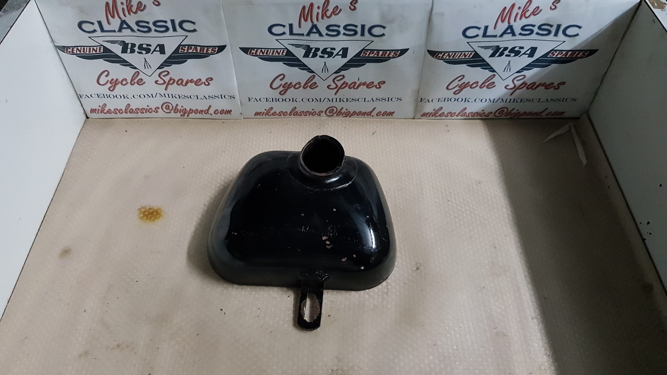 NOS BSA A7 A10 TWIN AIR FILTER ASSEMBLY 42-4582 GENUINE BSA NOS - HAS ...