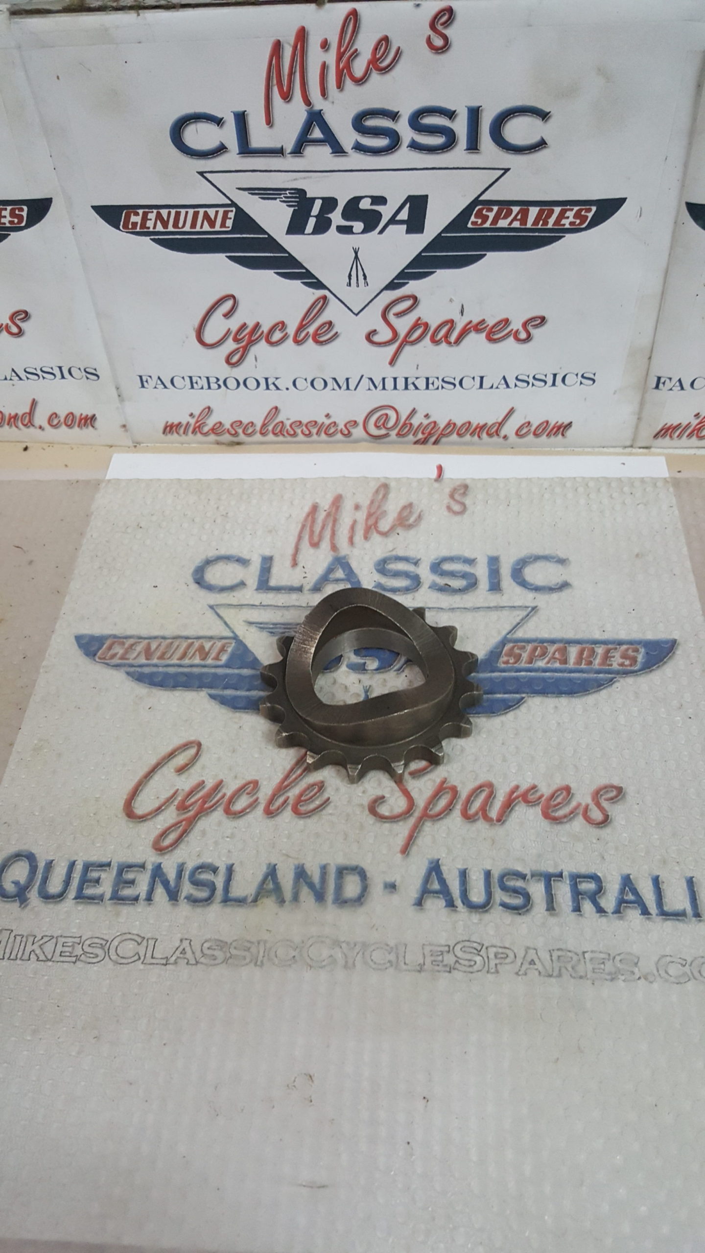 NOS BSA B31 B32 B33 B34 A7 A10 ENGINE SPROCKET 65-2536 | Mikes Classic ...