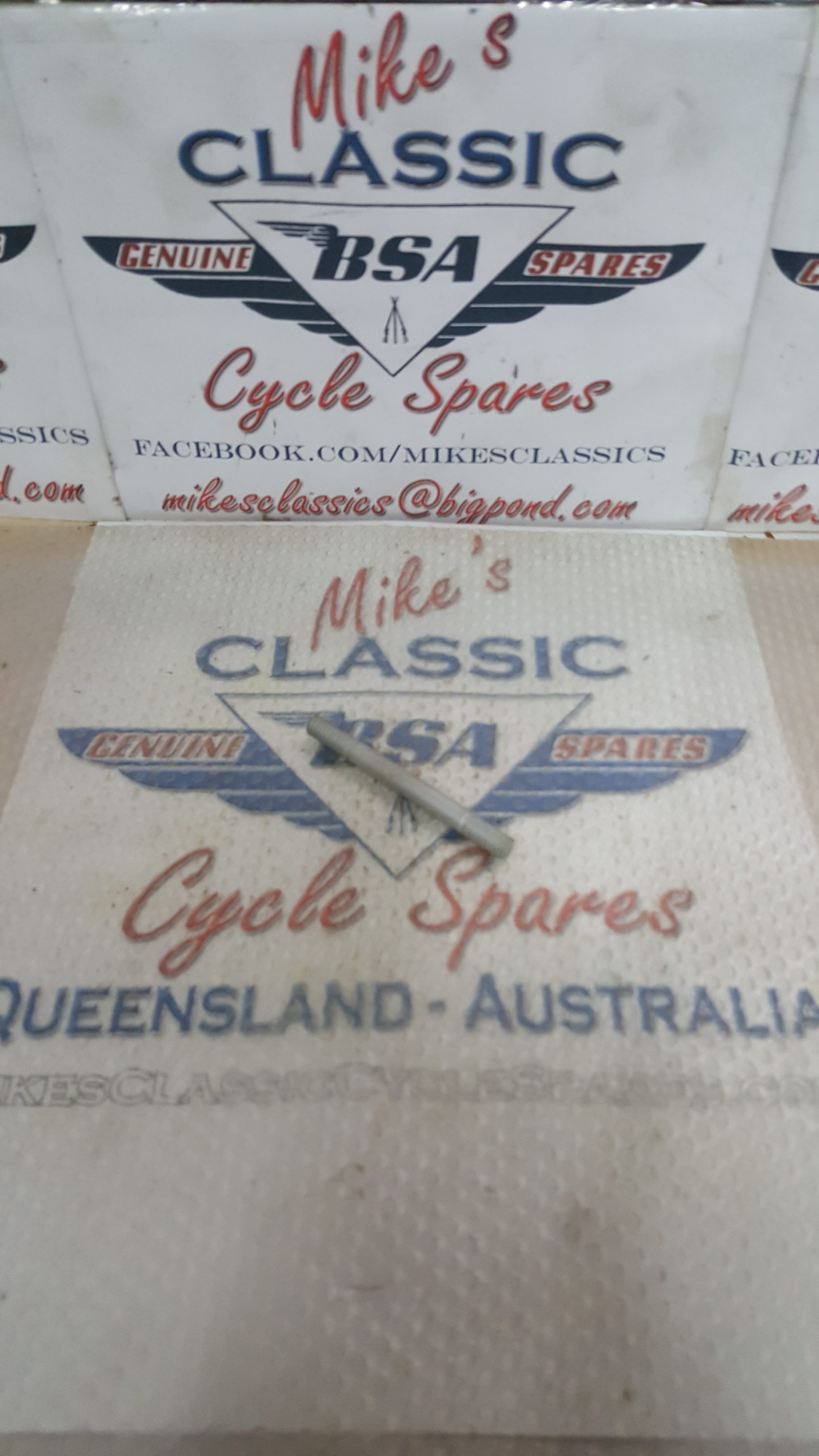 NOS BSA A7 A10 CRANKCASE DYNAMO STUD BOLT 67-0355 | Mikes Classic Cycle ...